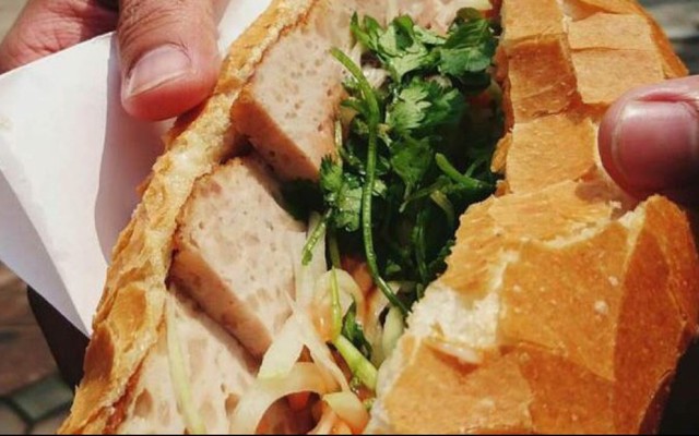 Bánh Mì Chả Nóng Long Đỉnh - Núi Trúc | Đặt Món & Giao ship tận nơi ...